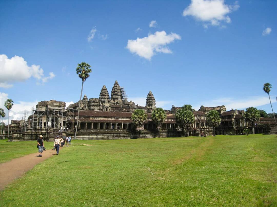 Exploring Angkor Wat And Bayon - Go Backpacking