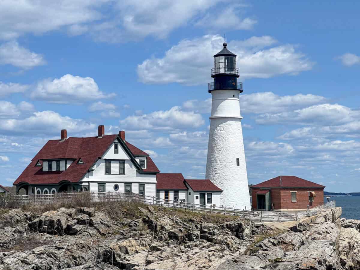 15 Best Maine Lighthouses To Visit by Land and Sea