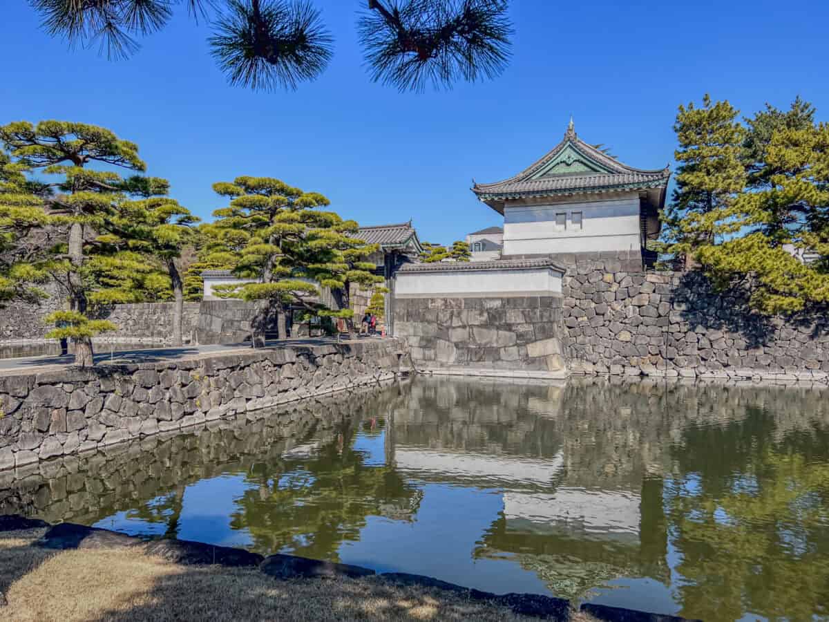 Tour the Imperial Palace in Tokyo for Free - Go Backpacking